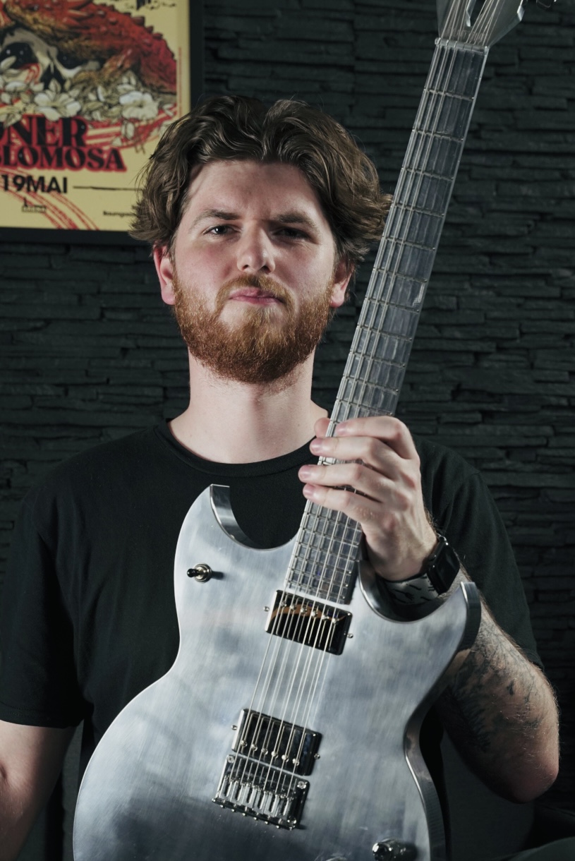 AluTone Guitars | Crafted entirely from aluminum